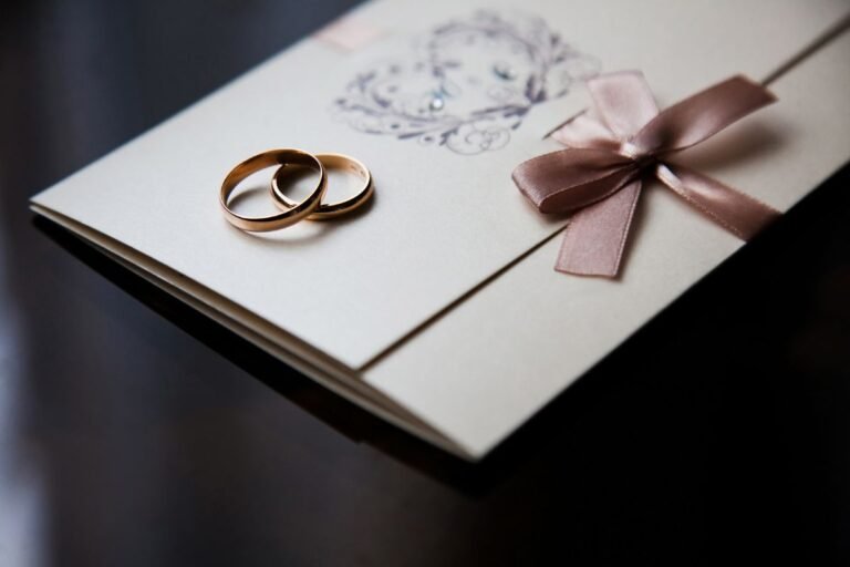 39 frases de convite de casamento para um convite perfeito